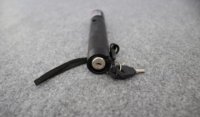 200mw Portable Green 303 laser pointer with safety key - $43.00,laser ...